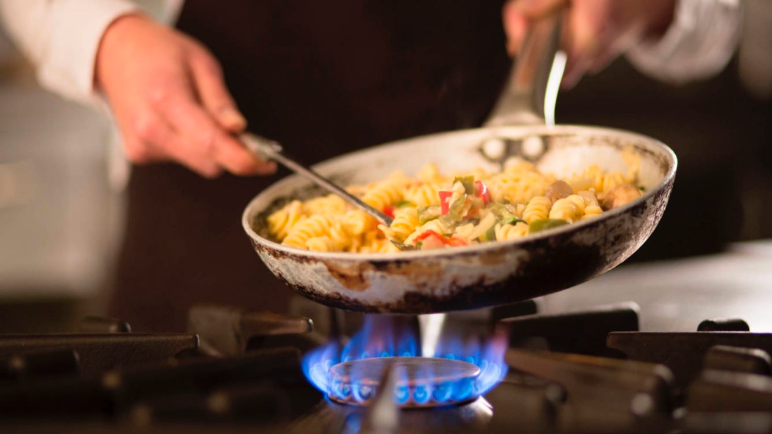 Se busca cocinero/a para cursos de verano en Boiro - CINA Escuela de vela